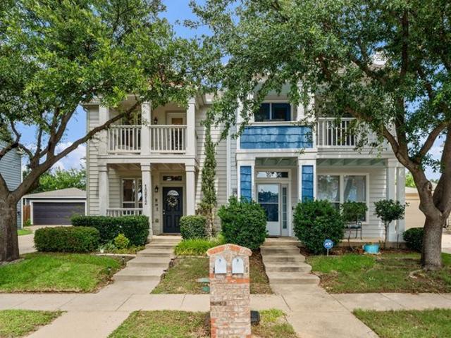 10812 Astor Dr, Fort Worth, TX 76244