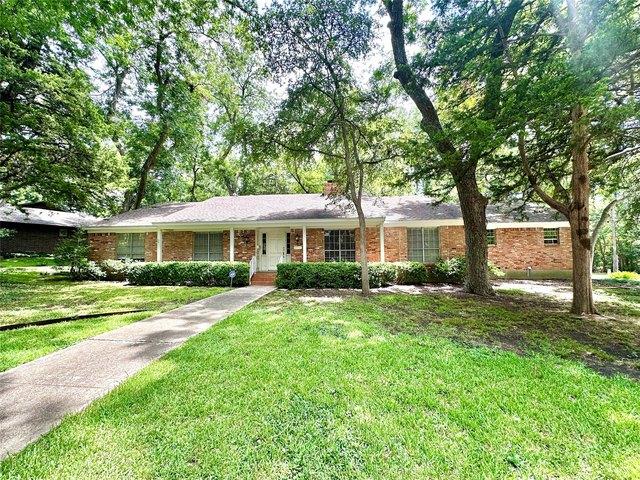10812 Lochspring Dr, Dallas, TX 75218