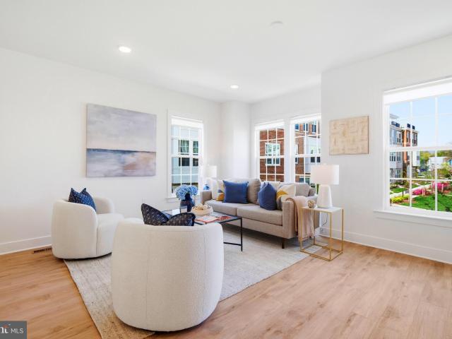 10817 Cedar Ave, Fairfax, VA 22030 | MLS #VAFC2008 | Compass