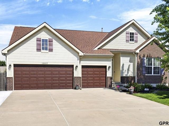 10817 S 111th St, Papillion, NE 68046