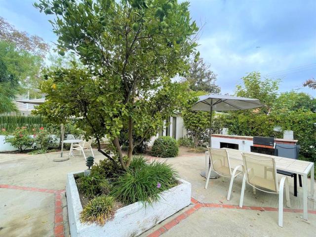 10814 10818 Blix St Studio Apartment for Rent at 10814 Blix St, Los Angeles, CA 91602 Mid Town North Hollywood