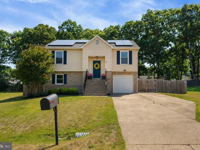 10818 Bent Tree Dr, Fredericksburg, VA 22407