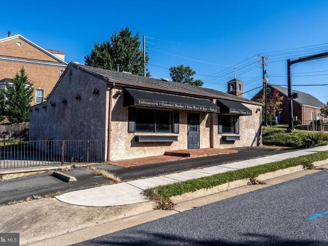 10818 Fieldwood Dr, Fairfax, VA