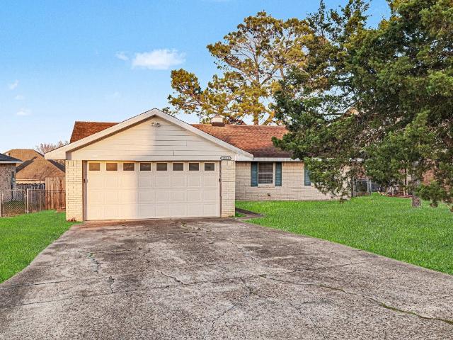 10818 Highpoint Ln, Montgomery, TX 77356 | Compass