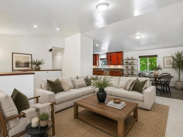 10819 Walker Dr, Grass Valley, CA 95945