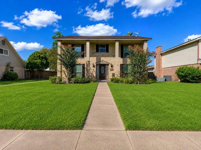 10819 Sagetrail Dr, Houston, TX 77089