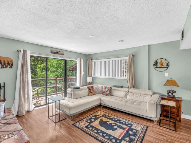 1081 Cove Rd 824