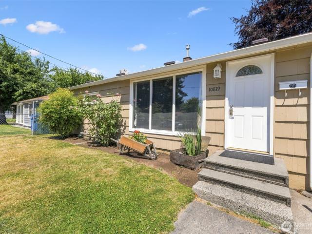 1081 rd Street Ct E