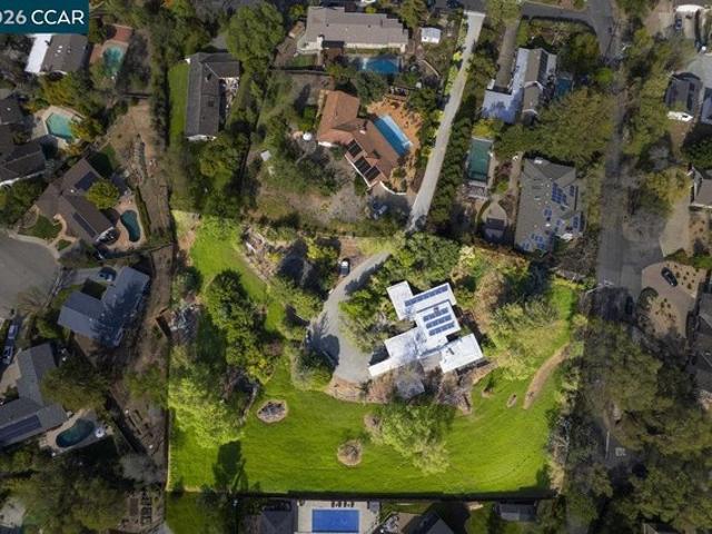 1081 Scots Ln, Walnut Creek, CA 94596