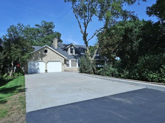 1081 th Pl, Pleasant Prairie, WI 53158