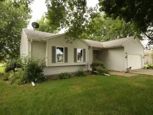 1081 28TH ST, SPIRIT LAKE, IA 51360 Single Family Residence Fo.