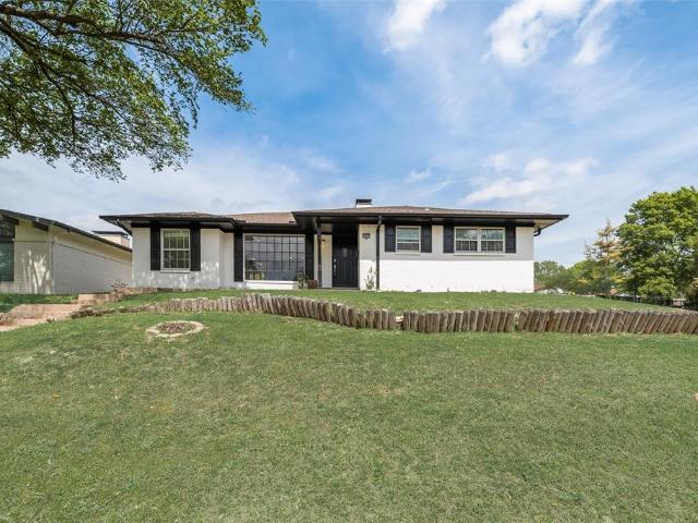 10823 Meadowcliff Lane