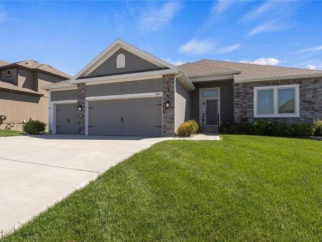 10823 N Corrington Ave, Kansas City, MO 64156 | MLS #2617 | Compass