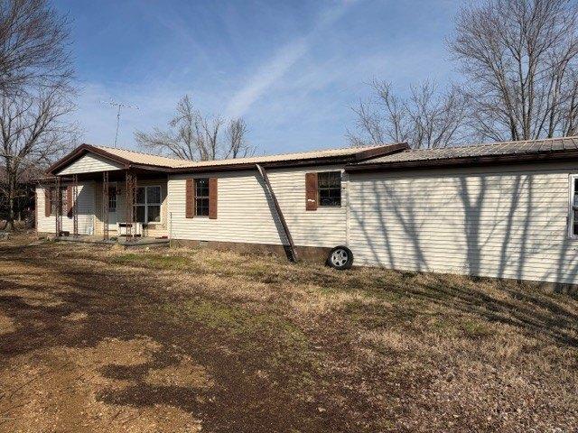 10820 Bugtussle Rd, Fountain Run, KY 42133