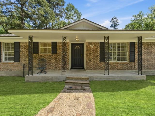10820 Longleaf Dr, Conroe, TX 77385 | MLS #97806 | Compass