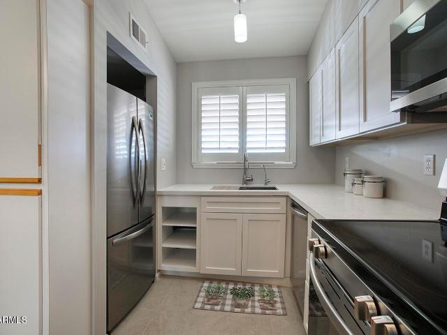 10820 N Fairway Ct W, Unit 218, Sun City, AZ 85351 | MLS #7054