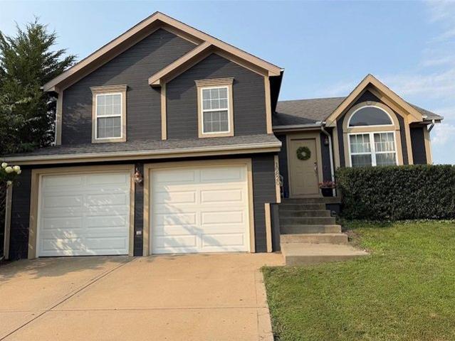 10820 N Smalley Ct, Kansas City, MO 64157