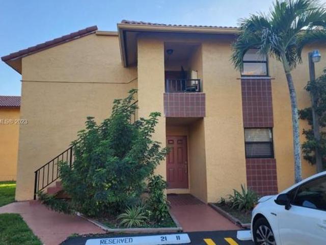 10821 7th St NW #21 45, Miami, FL 33172