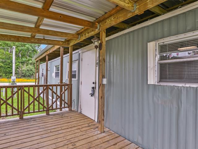 10821 Highway 150, 19