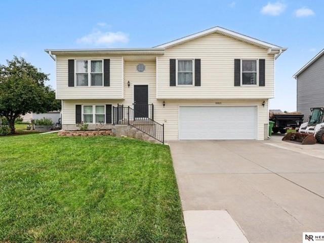 10821 N 136th St, Waverly, NE 68462