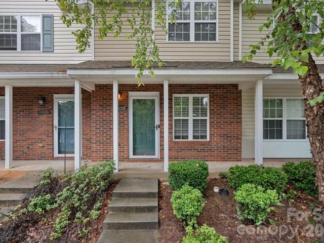 10822 Holly Ridge Blvd, Charlotte, NC 28216