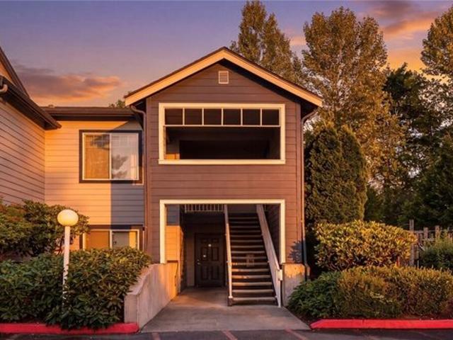 10825 SE 200th St Apt F204, Kent, WA 98031