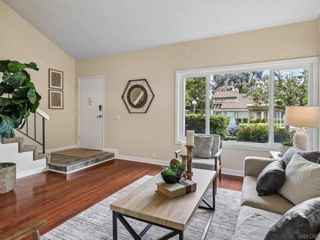 10828 Caravelle Pl, San Diego, CA 92124