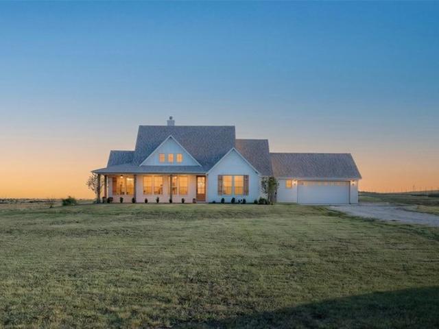 10828 Gregory Rd, Sanger, TX 76266