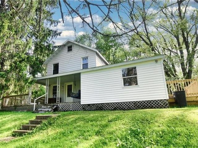 1082 Old Petroleum Center Rd, Titusville, PA 16354