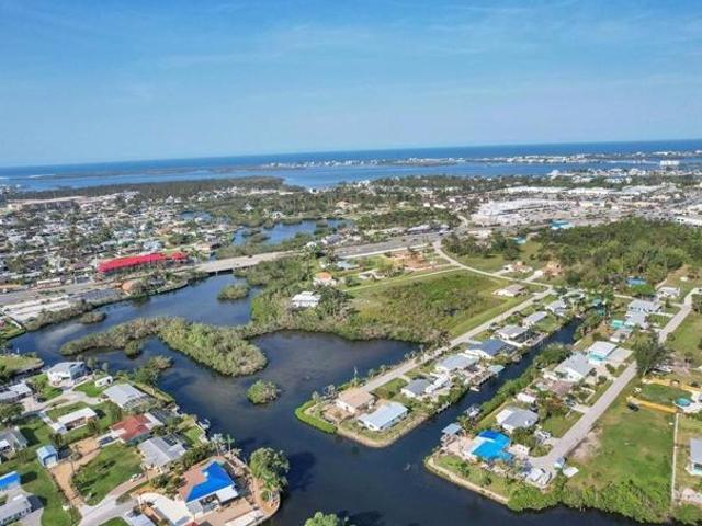 1082 Haste Ln, Englewood, FL 34223
