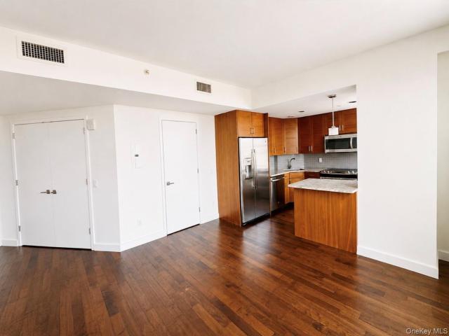 1082 st Avenue 7C