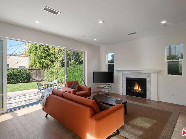 10833 Tabor Street
