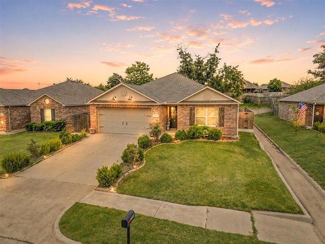 10832 NE 8th Ter, Midwest City, OK 73130