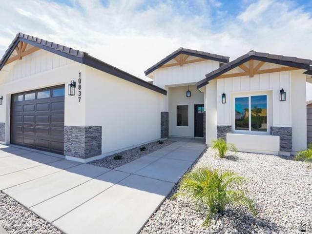 10837 E 46th Pl, Yuma, AZ 85367