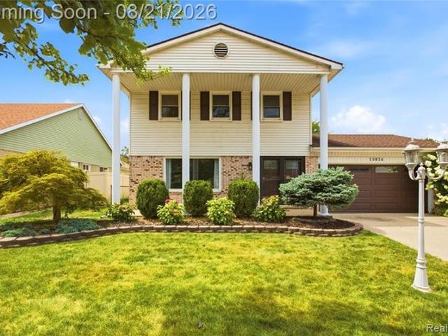 10834 Continental Dr, Taylor, MI 48180