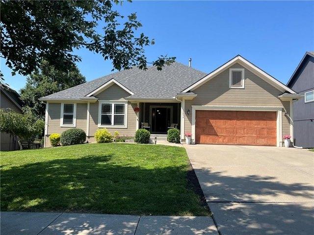 10834 N Manchester Ave, Kansas City, MO 64157