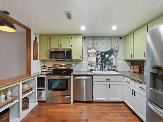 10835 Hillcreek Rd