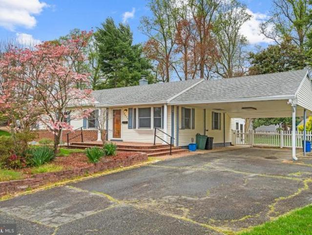 10838 Woodhaven Dr, Fairfax, VA 22030