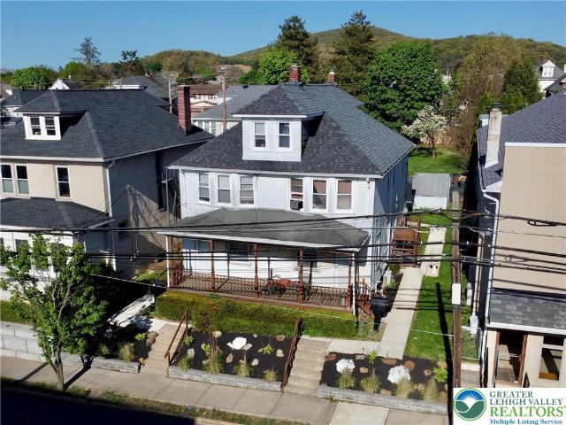 1083 Main Street