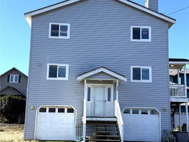 1083 Ocean Shores Boulevard SW