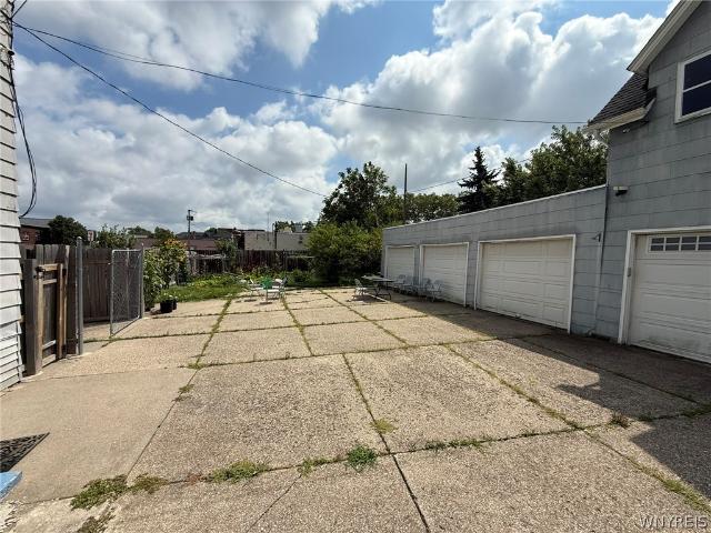 1083 E Lovejoy Street