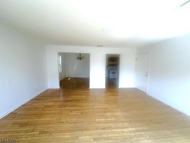 1083 Lafayette St