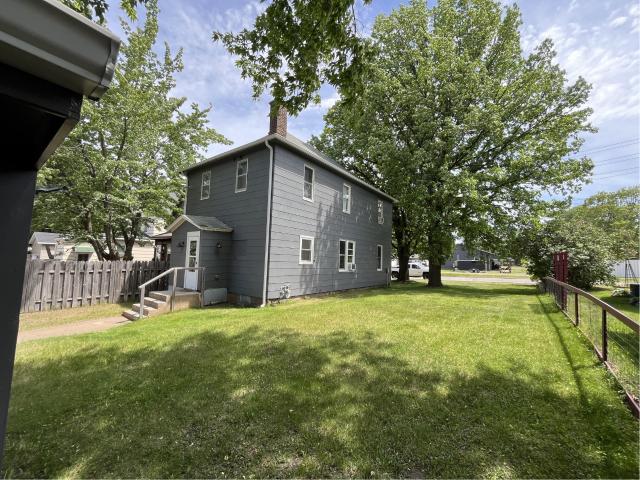 108 3rd Avenue NW