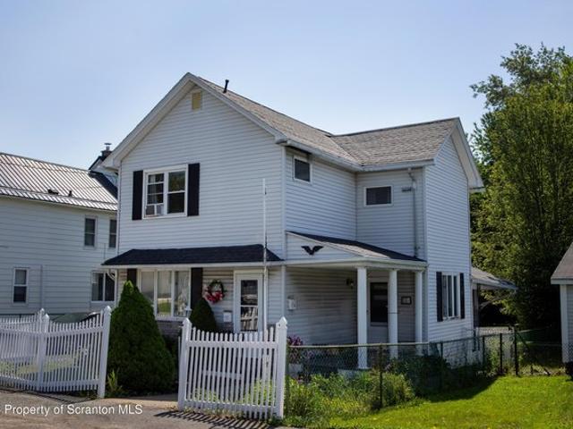 108 3rd St, Blakely, PA 18447