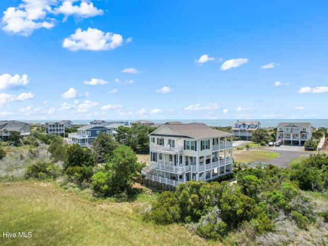 108 110 Loggerhead Drive
