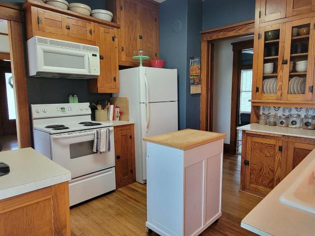 108 2nd Ave SW