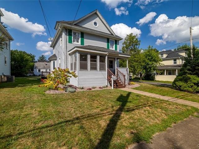 108 6th St, Liverpool, NY 13088