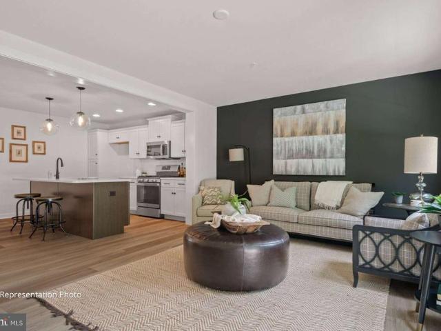 108 Candler Way