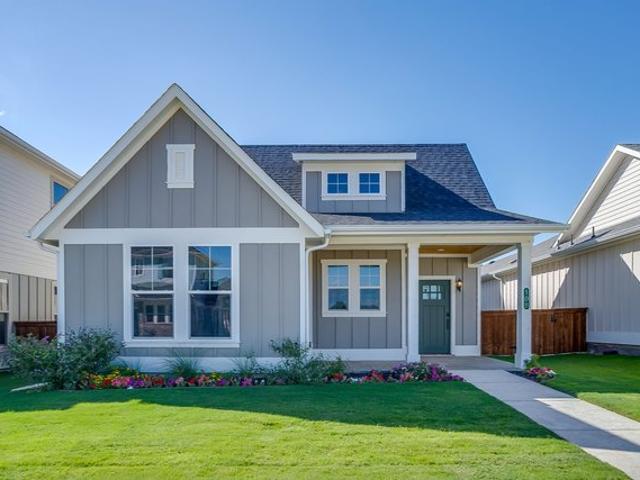 108 Cardinal Woods Ct, Granbury, TX 76049
