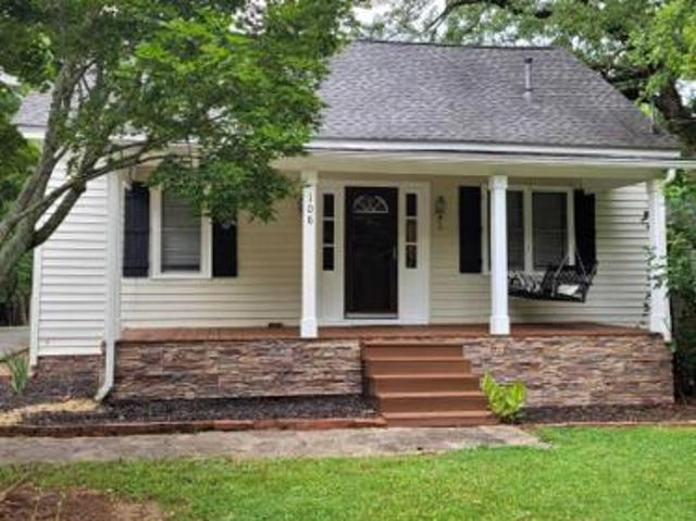 108 Carrollton St, Temple, GA 30179